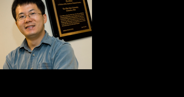 Wu Awarded ACS Akron Section Award | Department of Chemistry and ...